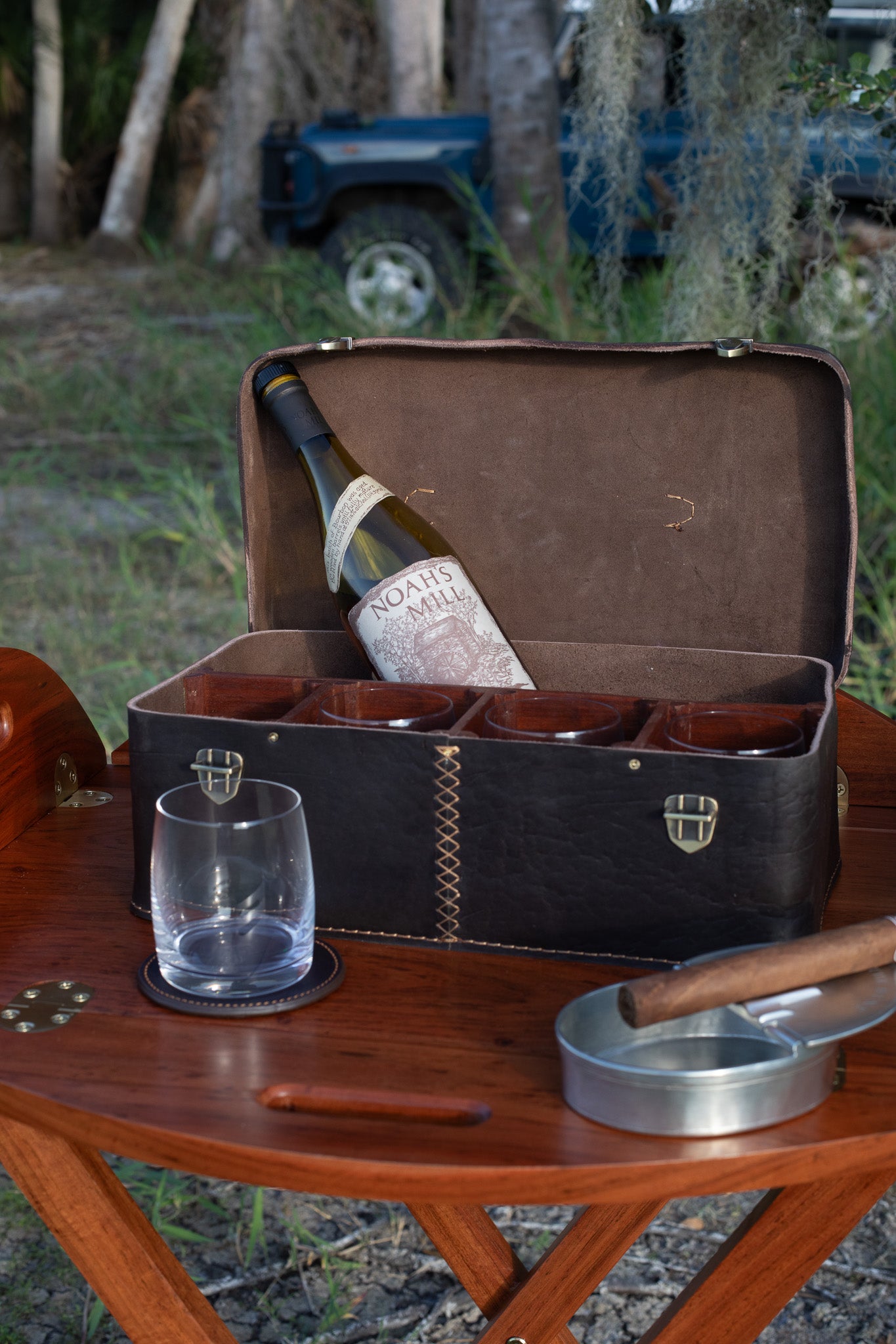 Field Traditions Leather Whiskey Case